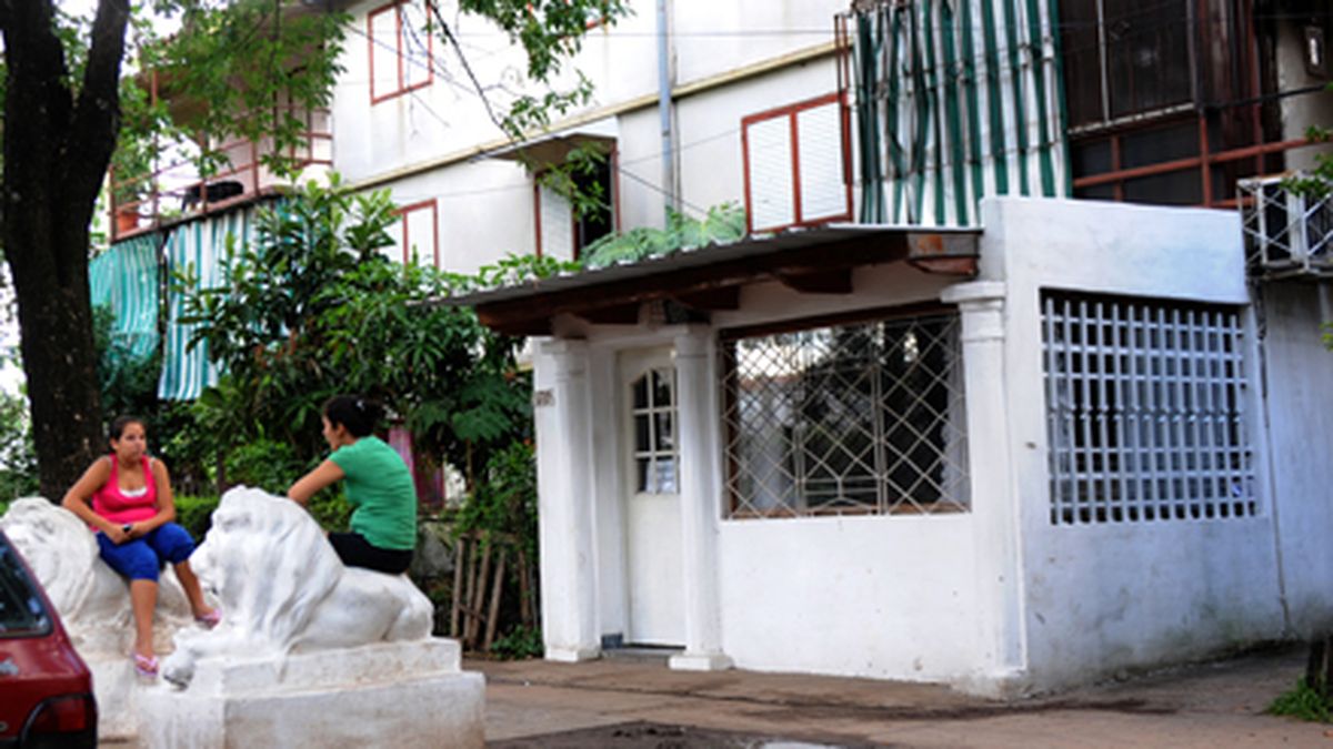 Crecen las construcciones ilegales y sobre espacios públicos en los Fonavi