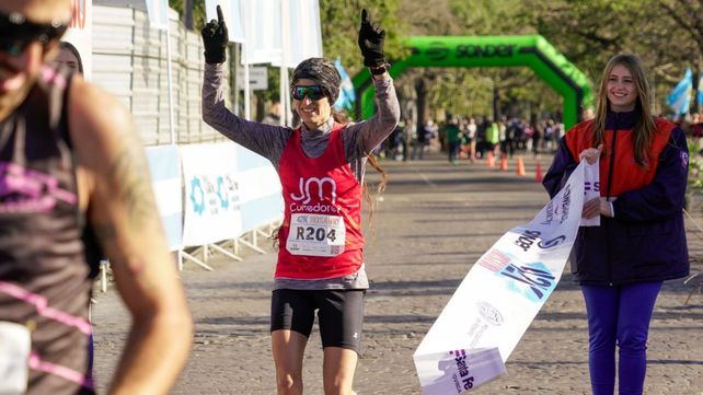 Postales del color y la alegría de la Maratón Internacional de la Bandera