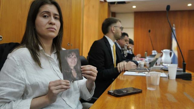 María de los Ángeles Paris: el juicio arrancó con un renovado reclamo ...