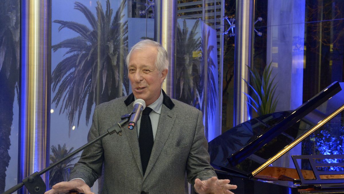 Rosario y el Directorio de La Capital despiden a Roberto Villavicencio