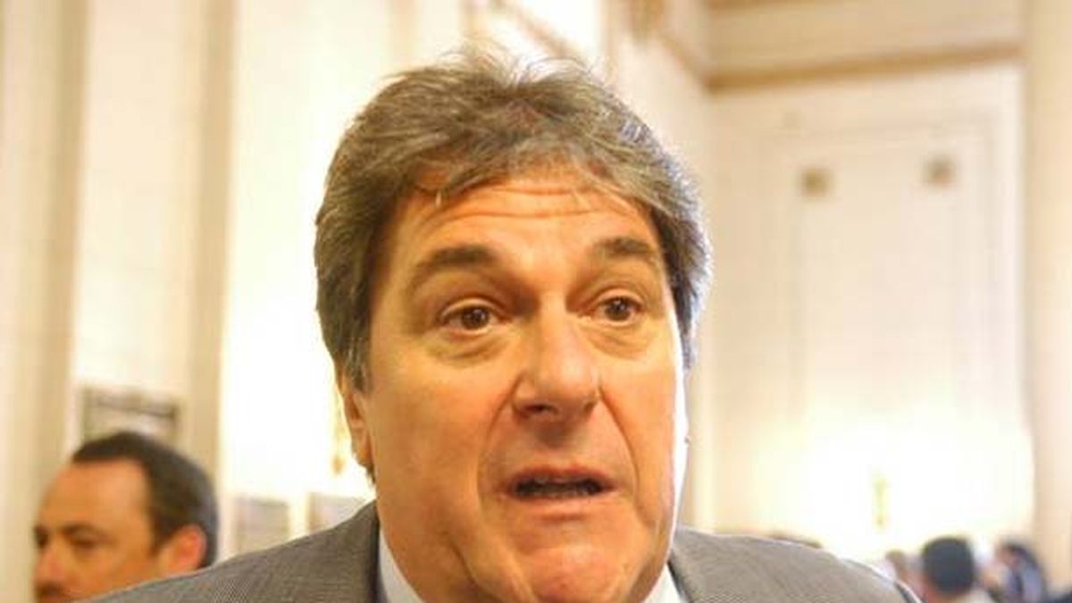 Rubeo quiere saber quien le envía mensajes de texto injuriosos para ...