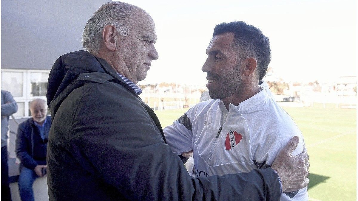 Grindetti, sobre la salida de Tevez de Independiente: Es una macana