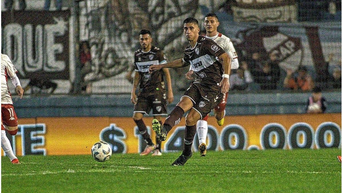 Colón se frota las manos ante el interés de Panathinaikos por Leonel Picco
