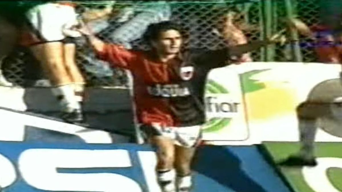 Agoglia: Hay noches que sueño con ese gol de Colón a Unión