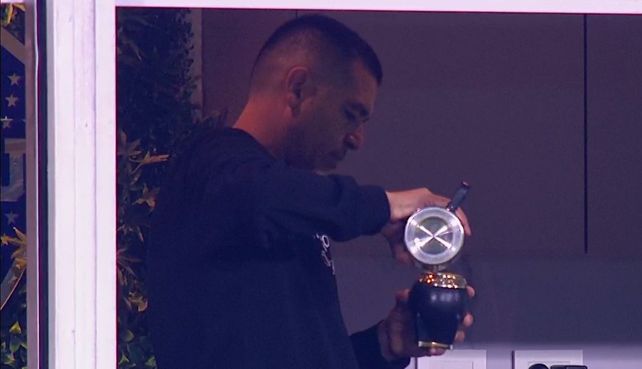 Boca se quedó afuera de todo y los memes de Riquelme tomando mate ...