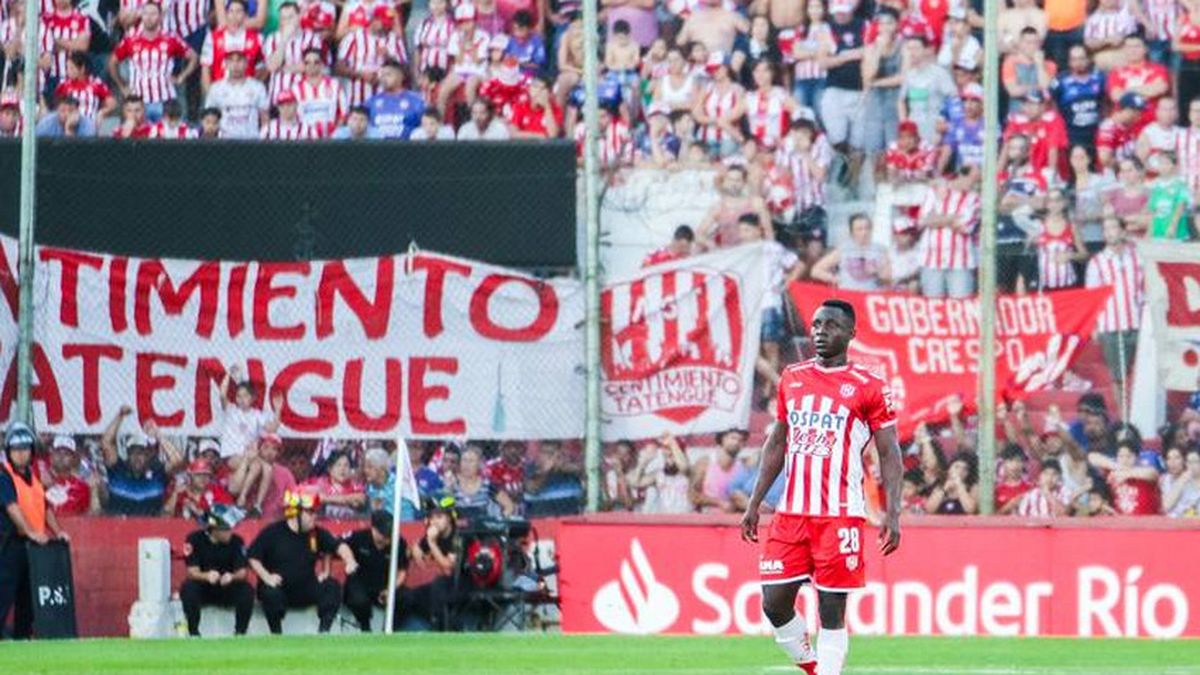 Dos nombres para cubrir un lugar atrás