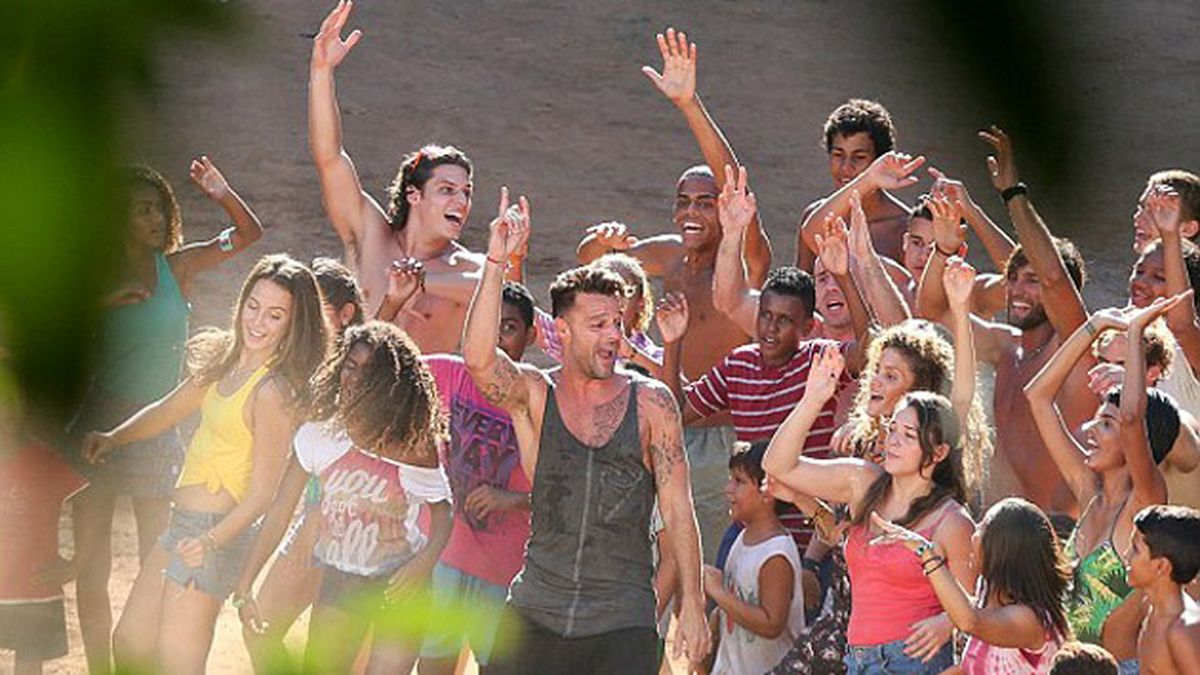 Ricky Martin presentó el tema del Mundial con un sensual video en las ...