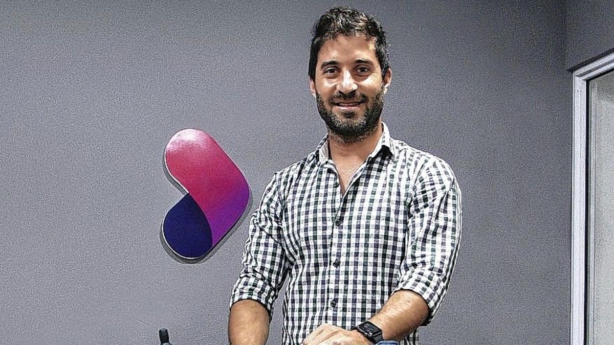 Discapacidad: premiaron a un joven que creó un bipidestador