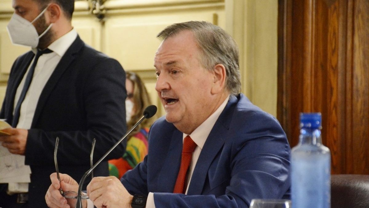 El senador Michlig insiste con vacunar a bomberos