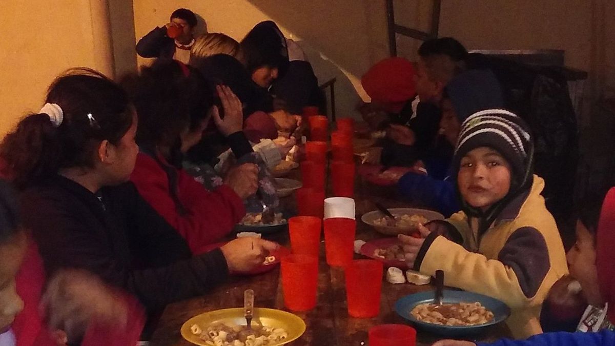 El único comedor solidario nocturno de la ciudad pide ayuda para poder ...