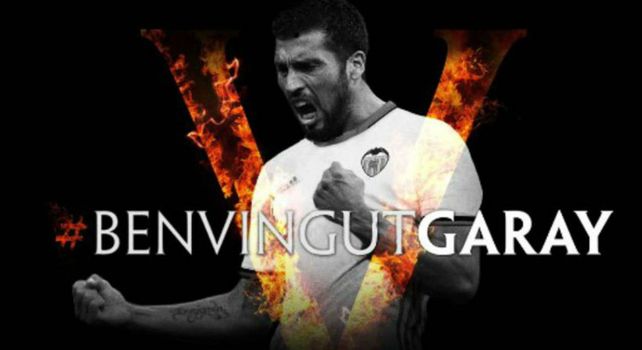 Ezequiel Garay firmó para el Valencia y en Newells también lo festejan