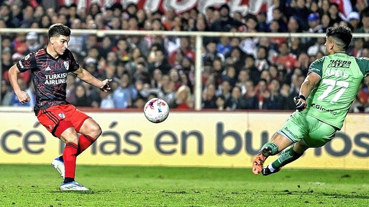 River insiste por el arquero de Unión Santiago Mele