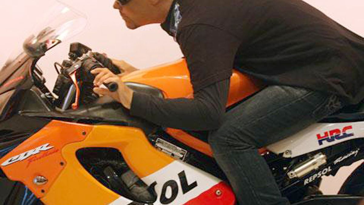 En Puerto Rico velan a un muerto sentado en una motocicleta