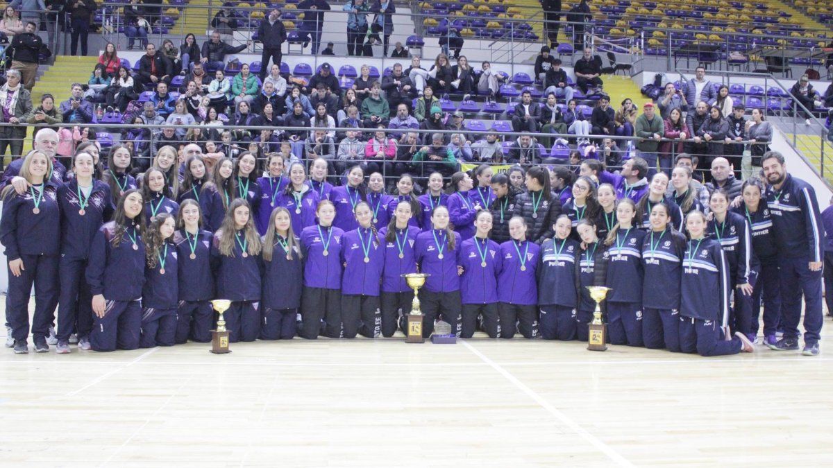 Santa Fe fue campeón en Sub 14 femenino en el Nacional de vóley
