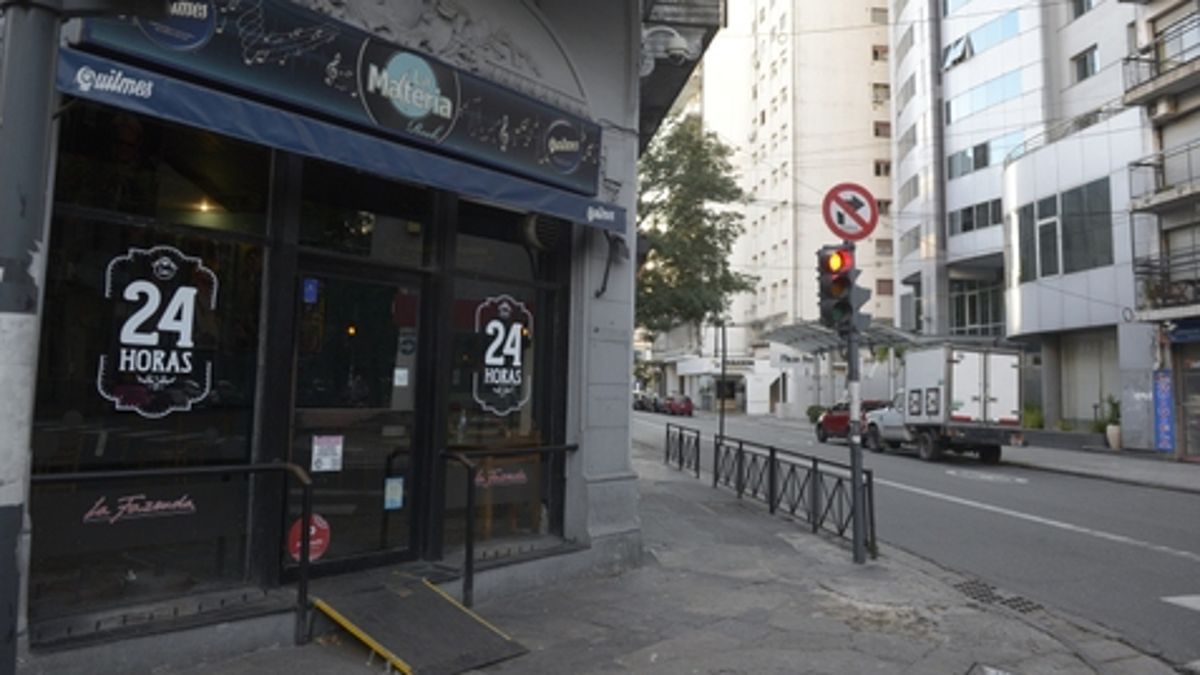 Cerró un tradicional bar del centro y dejó a 24 empleados sin trabajo