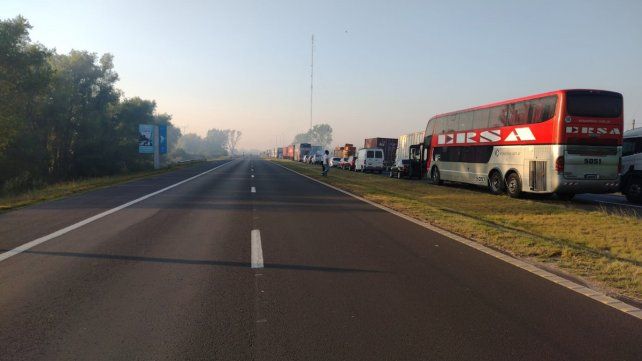 RN12 en Entre Ríos: escasa visibilidad por humo y niebla