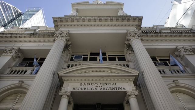 La ineficiencia de la actual política monetaria y la economía continúa ...
