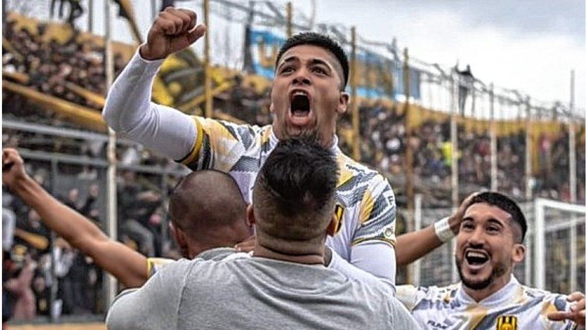 Braian Guille llegaría el lunes para sumarse a Colón