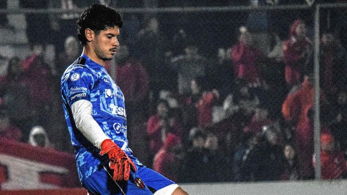 Iván Chávez hizo historia en el arco de Patronato