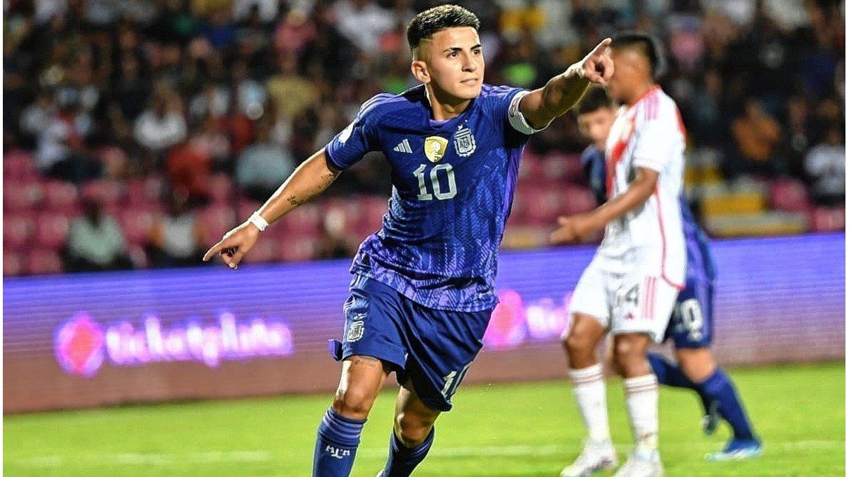 Argentina logró su primer éxito tras derrotar a Perú