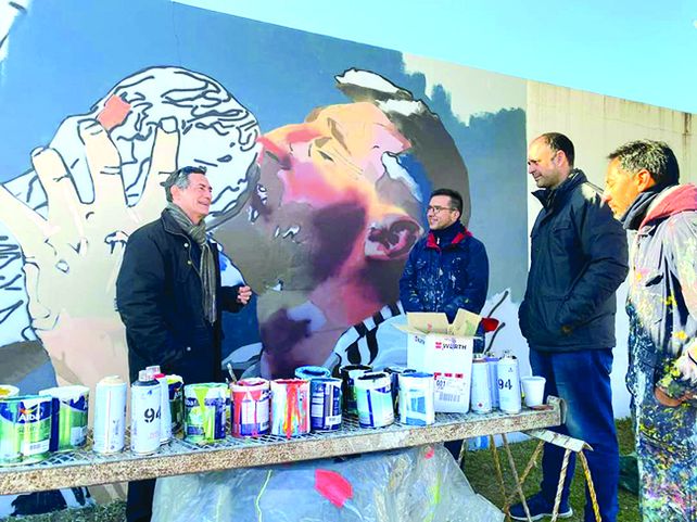 Armstrong ya tiene su mural en homenaje a los campeones del mundo