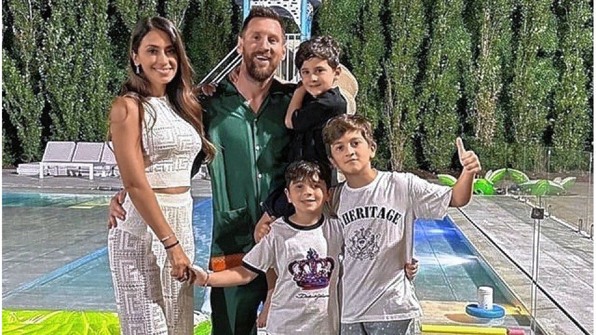 El llamativo look de Messi para recibir el año nuevo