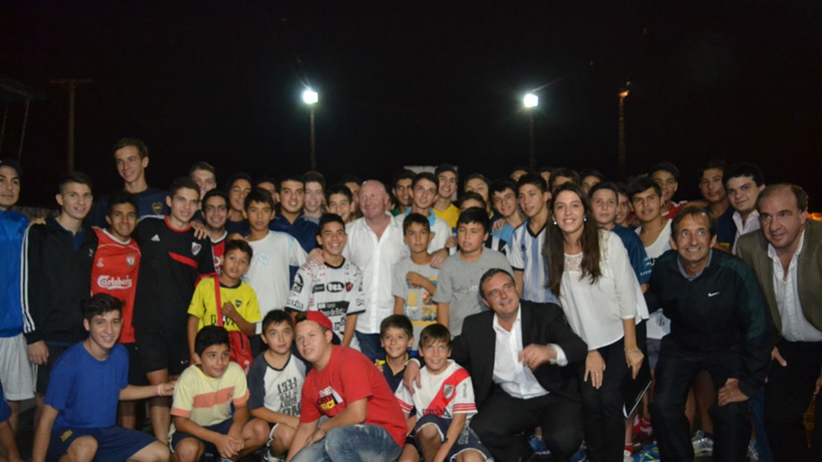 Carlos Mac Allister recorrió las instalaciones del Club San Benito